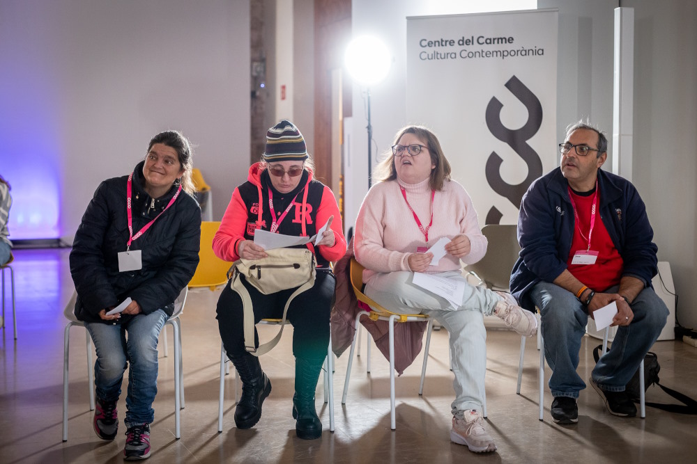 OLORA, TOCA, SENT – Centre del carme